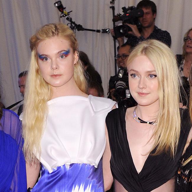Dakota and Elle Fanning's parents divorcing - Its The Vibe